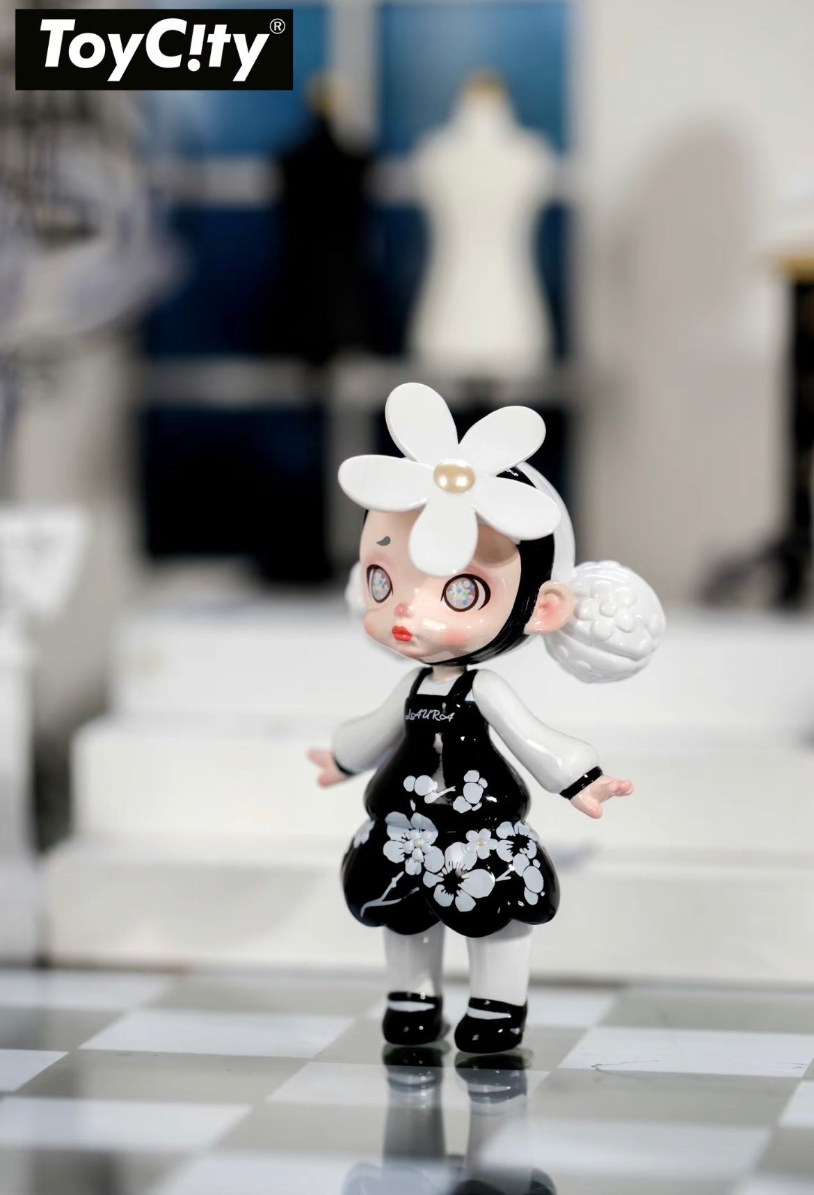 Laura the Charm of Faded Hues Series Blind Box – Jane Toys
